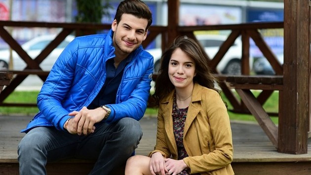 Yeter dizisinin genç aşıkları - MedyaFaresi.com