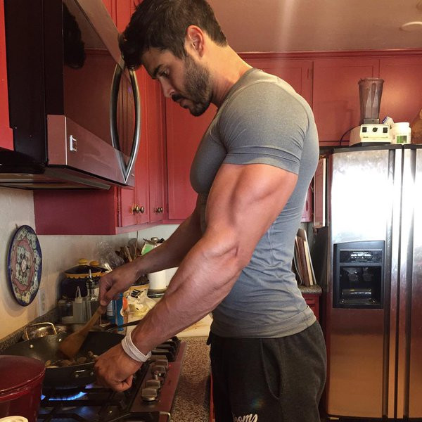 Sosyal medya'nın yeni fenomeni Danny Jones - MedyaFaresi.com